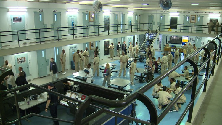 Correctional officer in Connecticut prison is ‘viciously’ attacked, union says | fox61.com