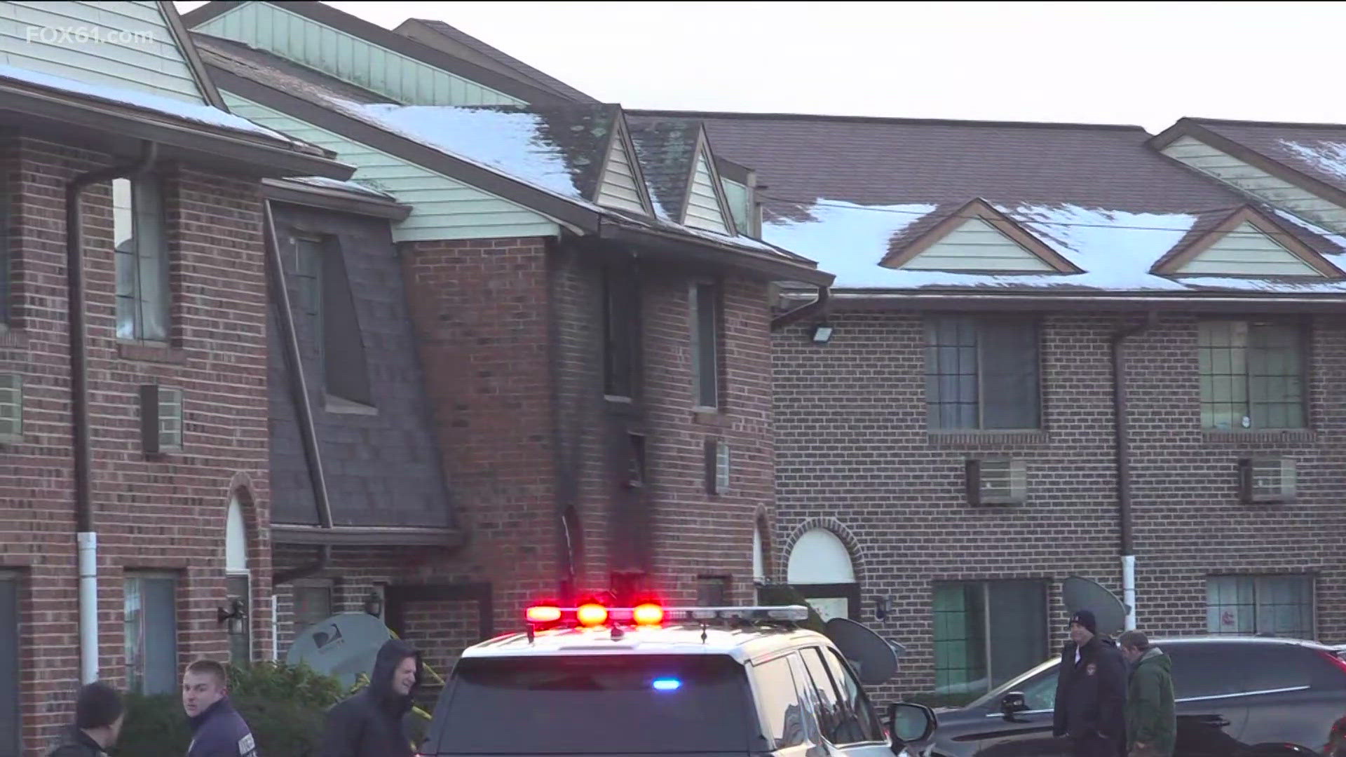 Man found dead after fire at Waterbury apartment building | fox61.com