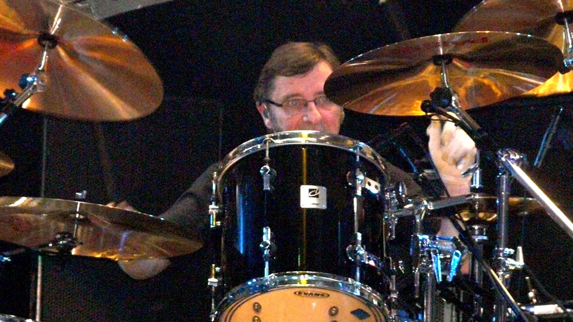 AC/DC drummer Phil Rudd charged with attempting to have two men killed ...