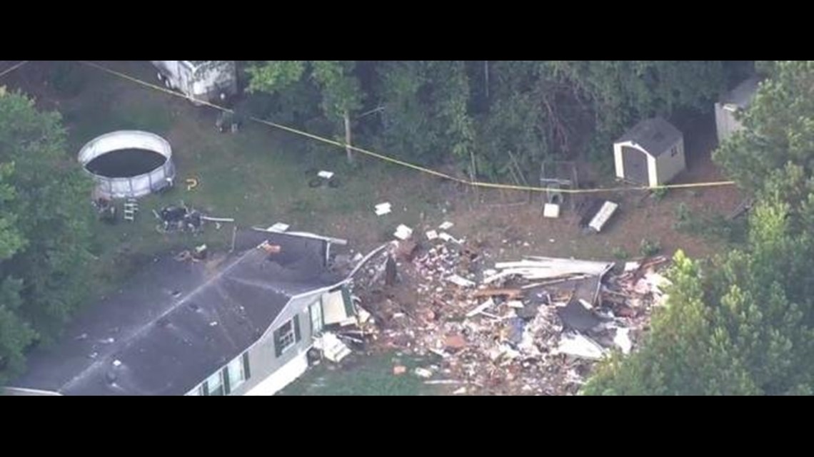 2 dead after small plane crashes into a home in North Carolina | fox61.com
