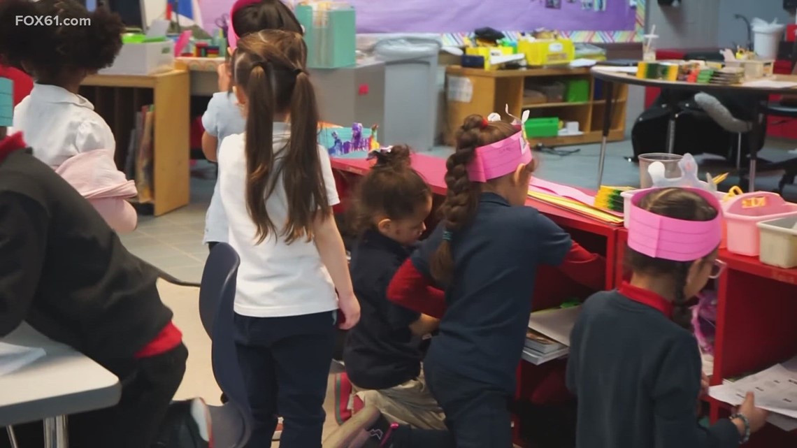 Conn. schools boost bilingual education | fox61.com