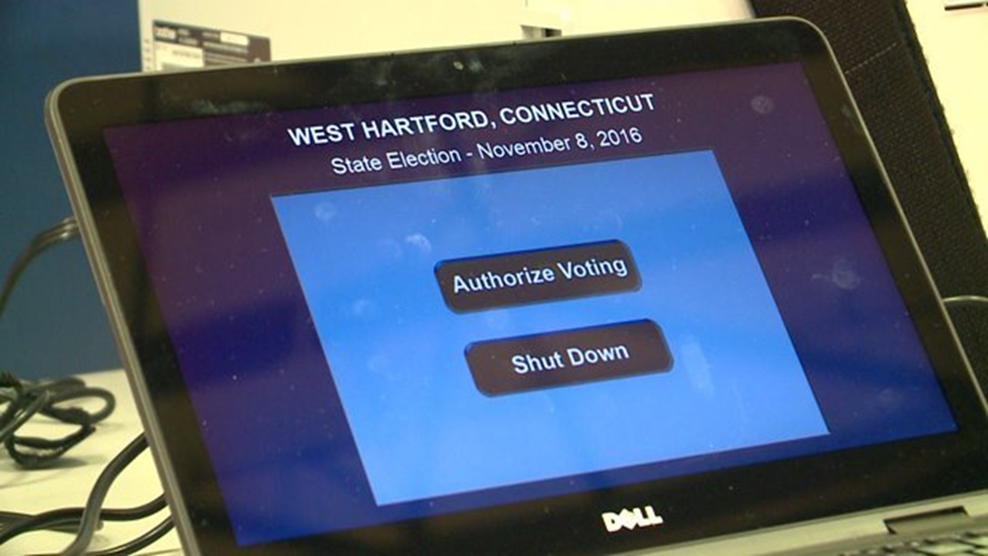 Disabled voters share their experiences with new voting tablets | fox61.com