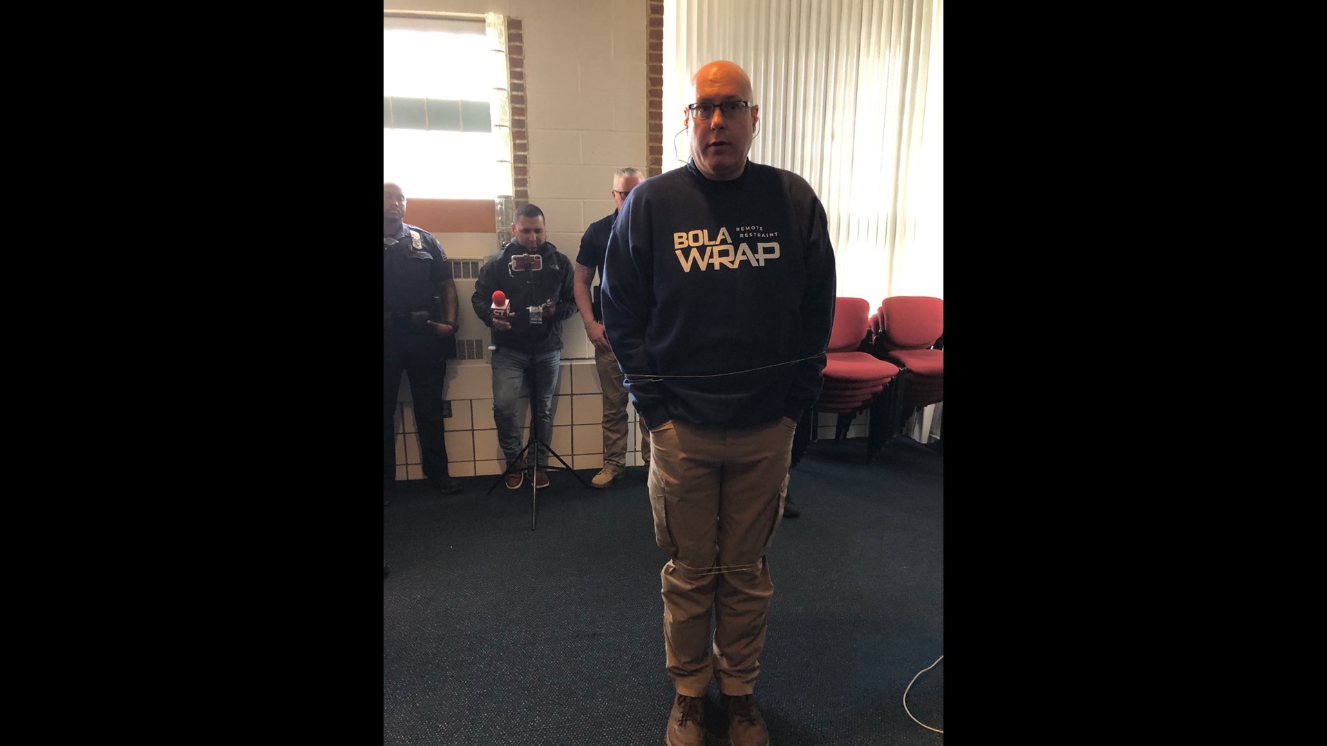 Area officers go hands on with Bola Wrap in Bloomfield | fox61.com