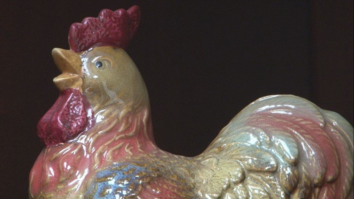 Georgia mayor works on building world’s largest chicken topiary to ...