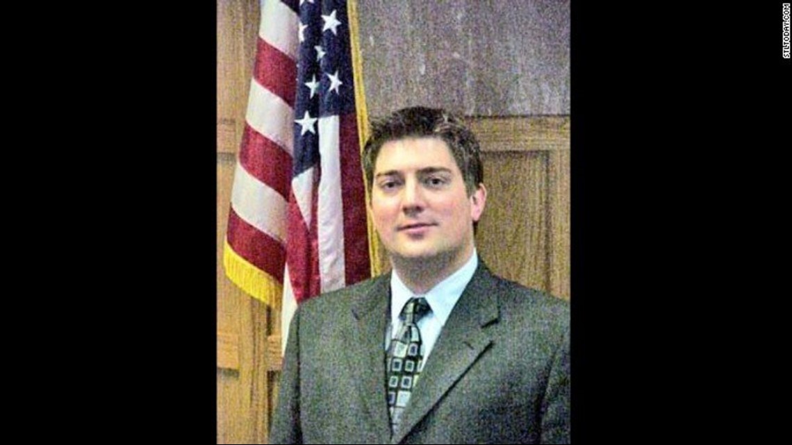 Ferguson city manager steps down after Justice Department report ...