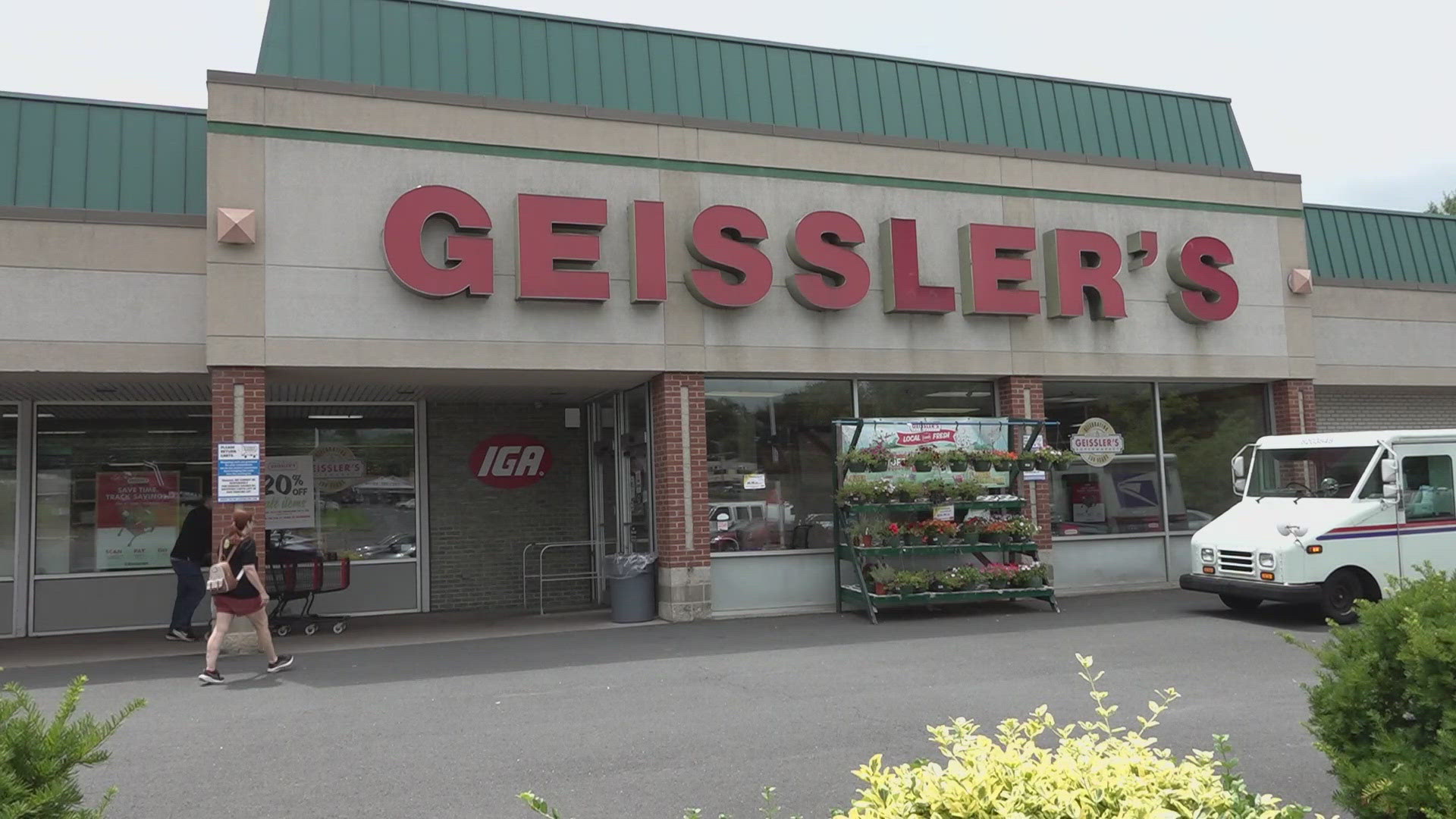 Geissler’s Supermarket in South Windsor closes after nearly 40 years ...