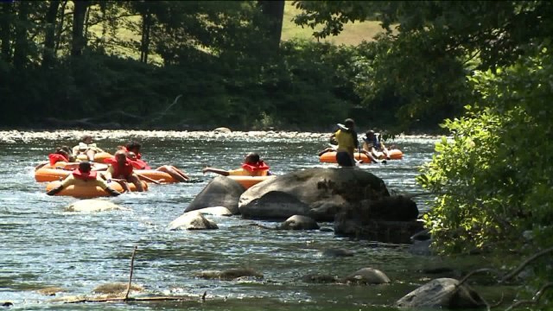 Farmington River tubing a shallow experience during ongoing drought ...