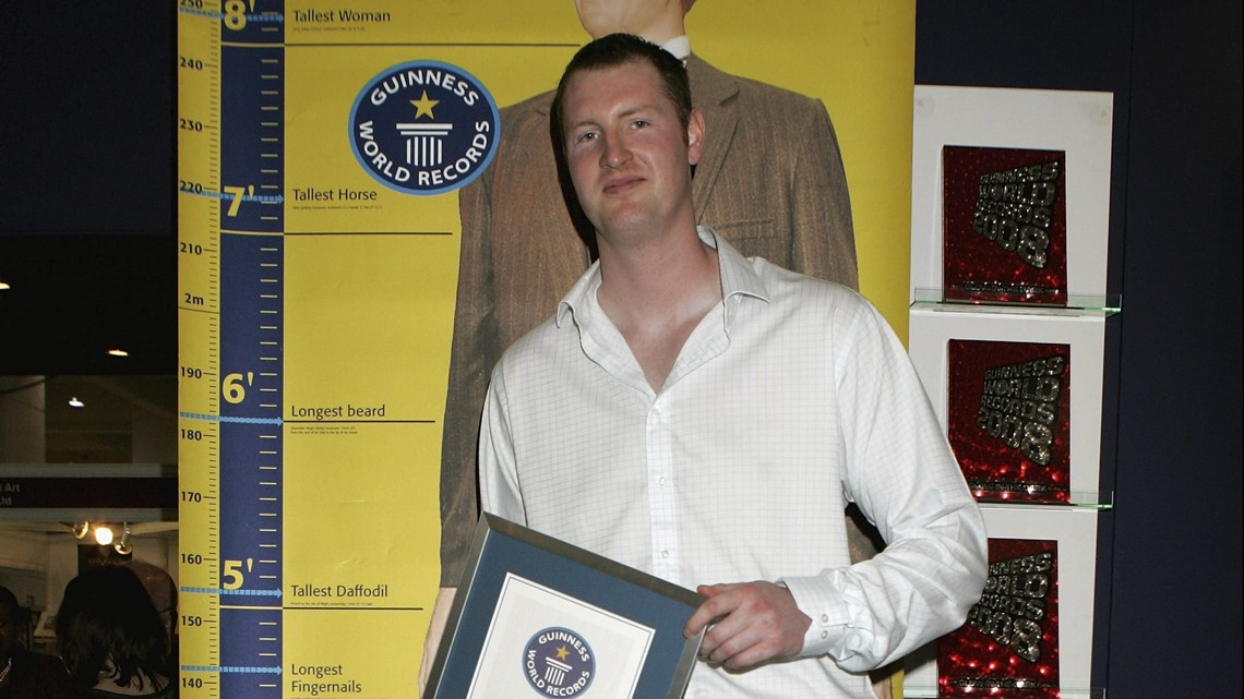 7-foot-7 ‘Game of Thrones’ actor Neil Fingleton dies at 36 | fox61.com