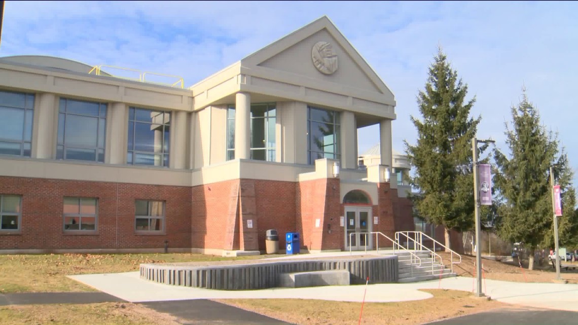 Connecticut community colleges look to boost enrollment | fox61.com