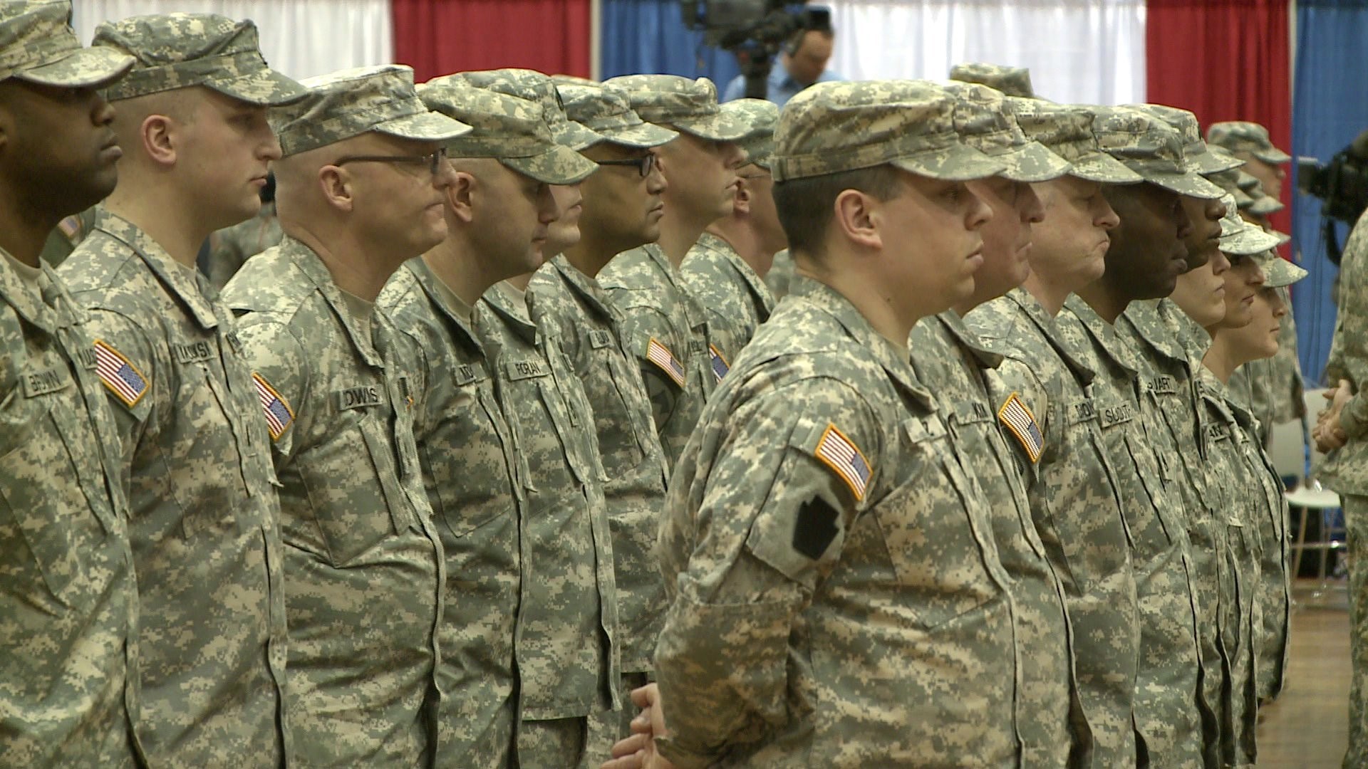 Two units of the Connecticut National Guard mobilize for deployment ...