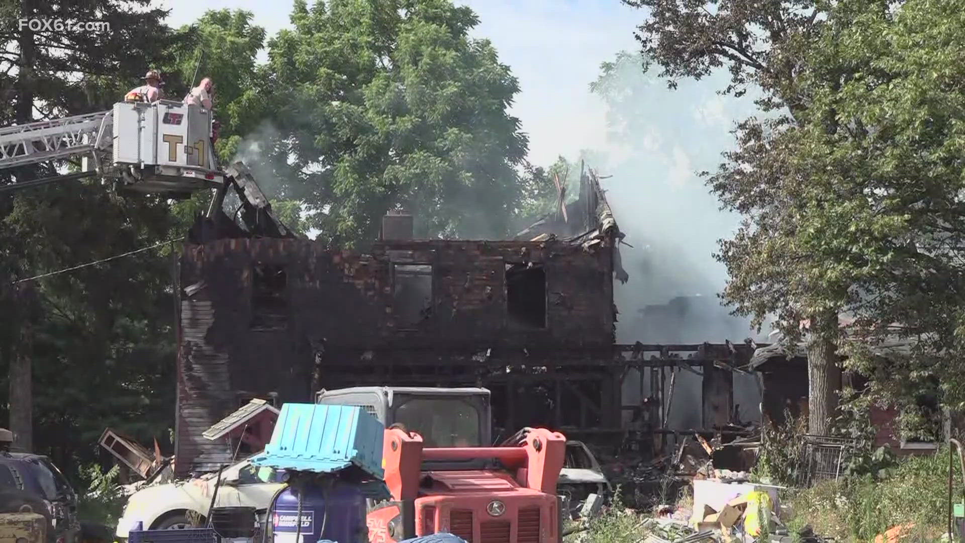 South Windsor fire victims receive community support | fox61.com