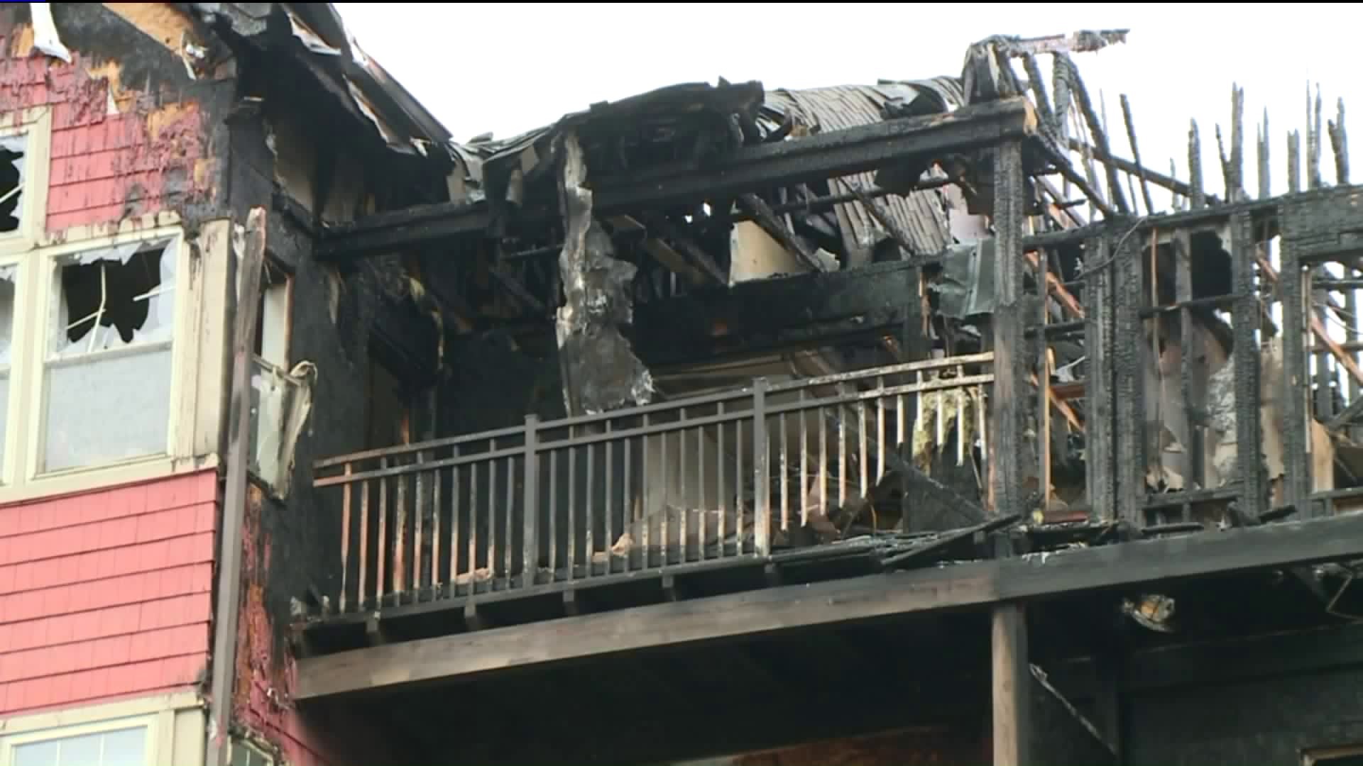 Cigarette ashes spark fire that displaces more than 150 people | fox61.com