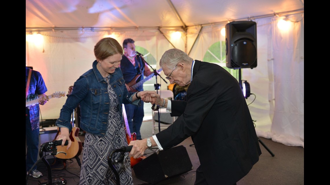 Nursing home ‘senior’ prom offers live music, dancing, mocktails in Old ...