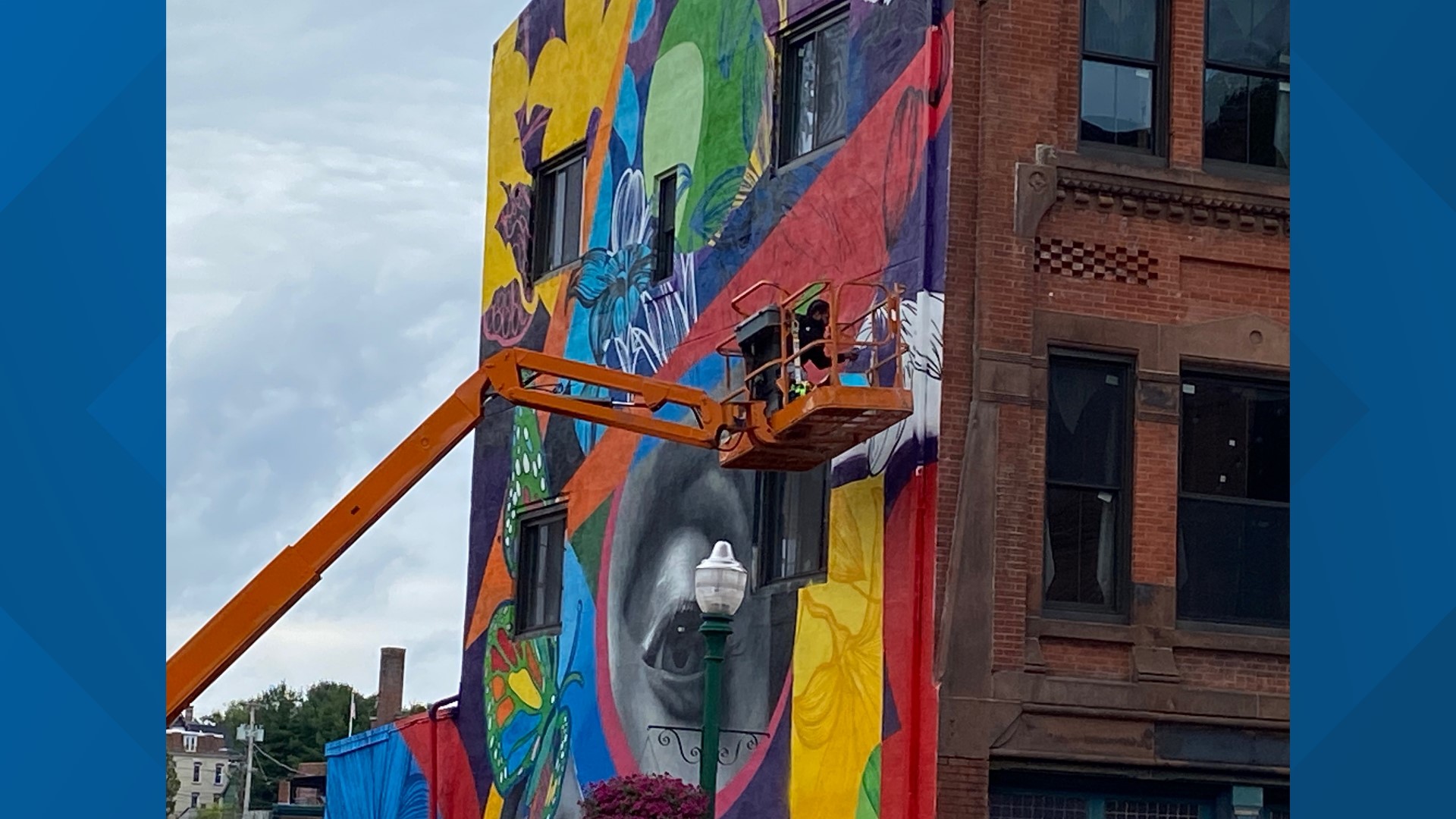 2 new murals brought to heart of eastern Connecticut city | fox61.com
