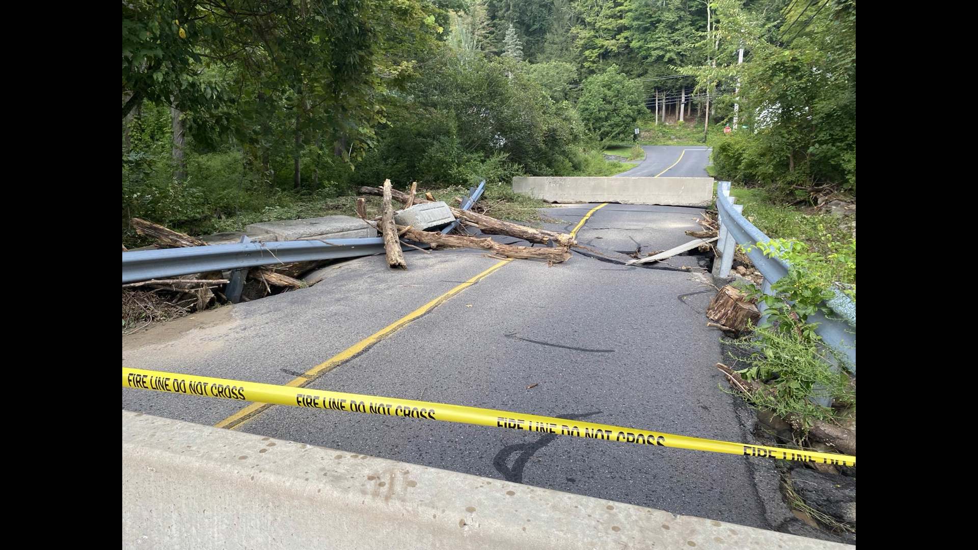 2 killed, state of emergency declared after Connecticut flooding ...