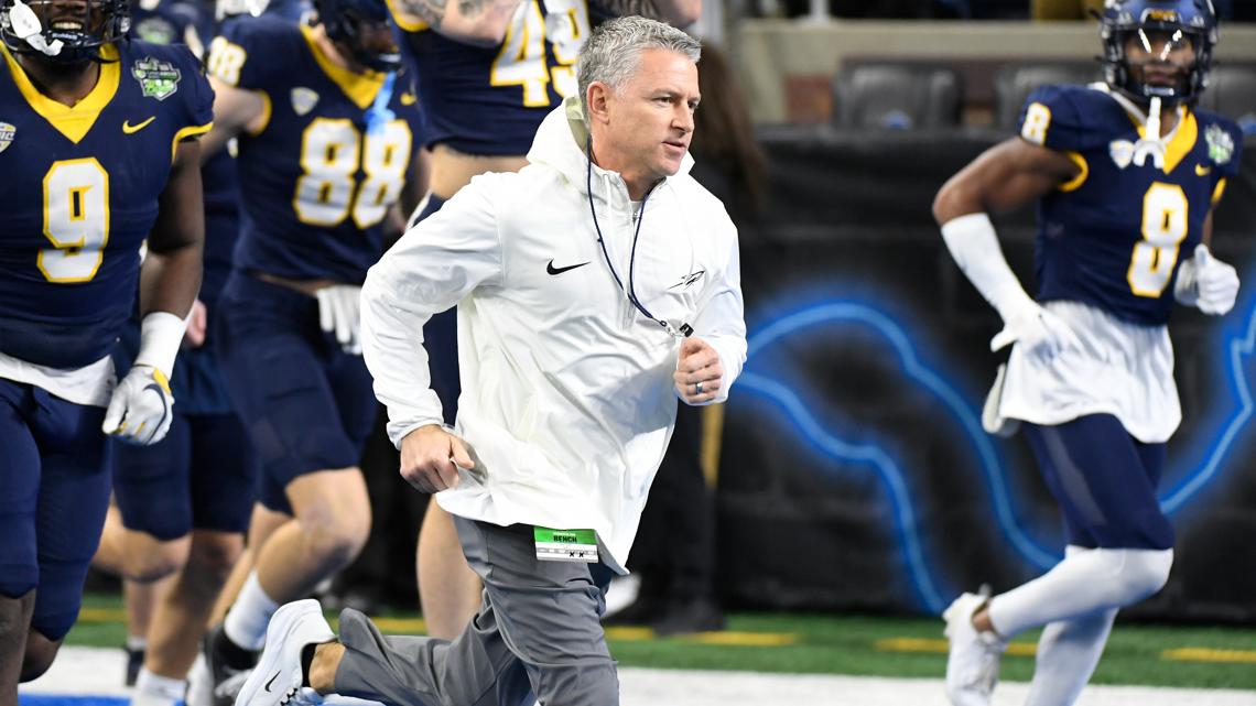 UConn football hires Toledo head coach Jason Candle | fox61.com