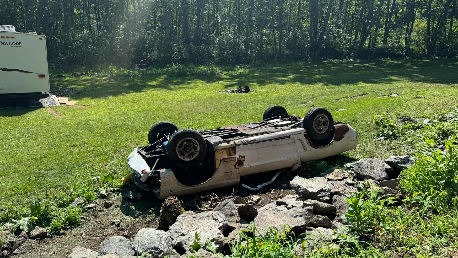 Man dies after convertible rolls over, lands on its roof: CSP | fox61.com