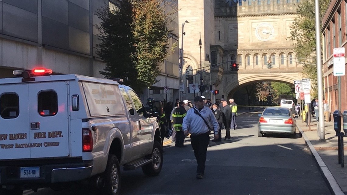 Bomb threats at Yale University prompt large police response | fox61.com
