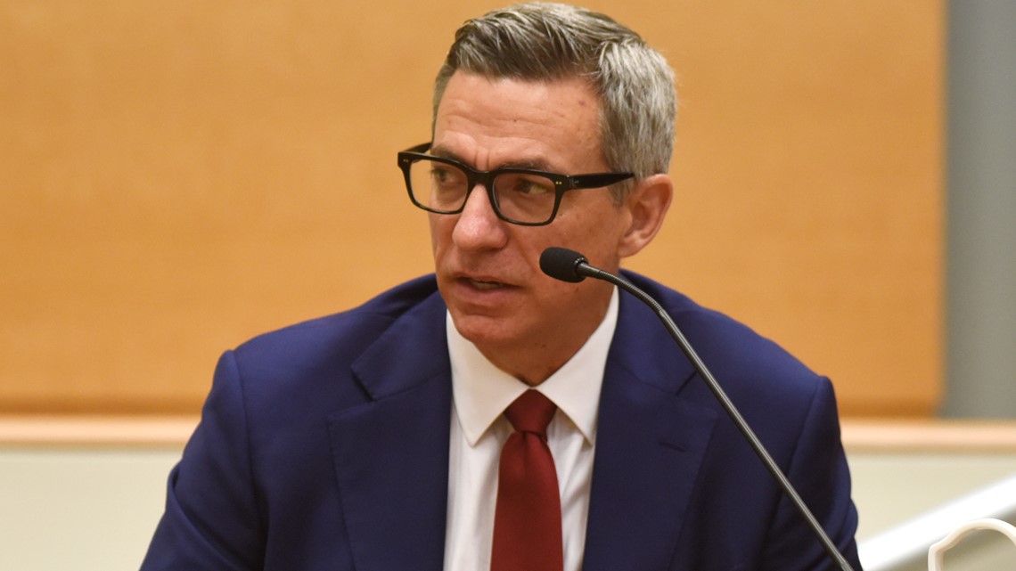 Alex Jones trial hears testimony from counter-terrorism expert | fox61.com