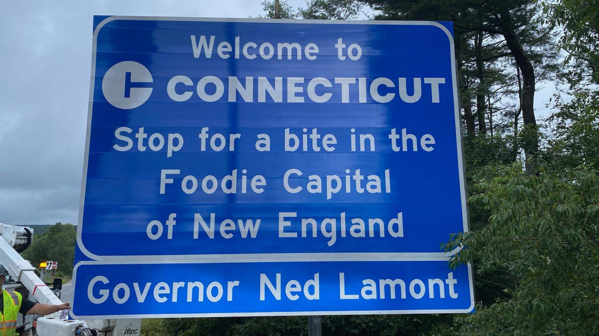 New Connecticut border highway welcome signs unveiled | fox61.com