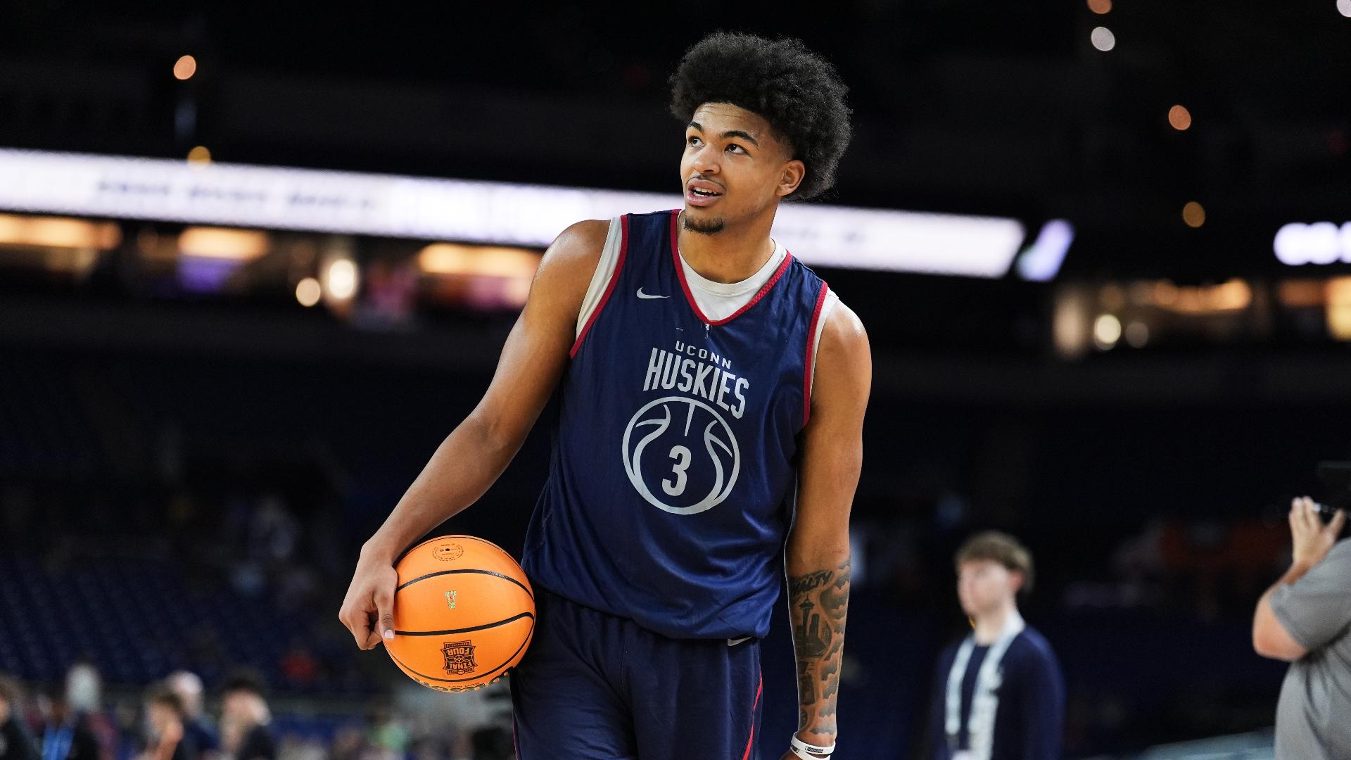 UConn men’s basketball loses gritty forward Jaylin Stewart to transfer ...