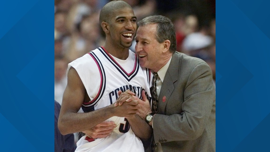 UConn's Calhoun and Hamilton to be inducted into hall of fame | fox61.com