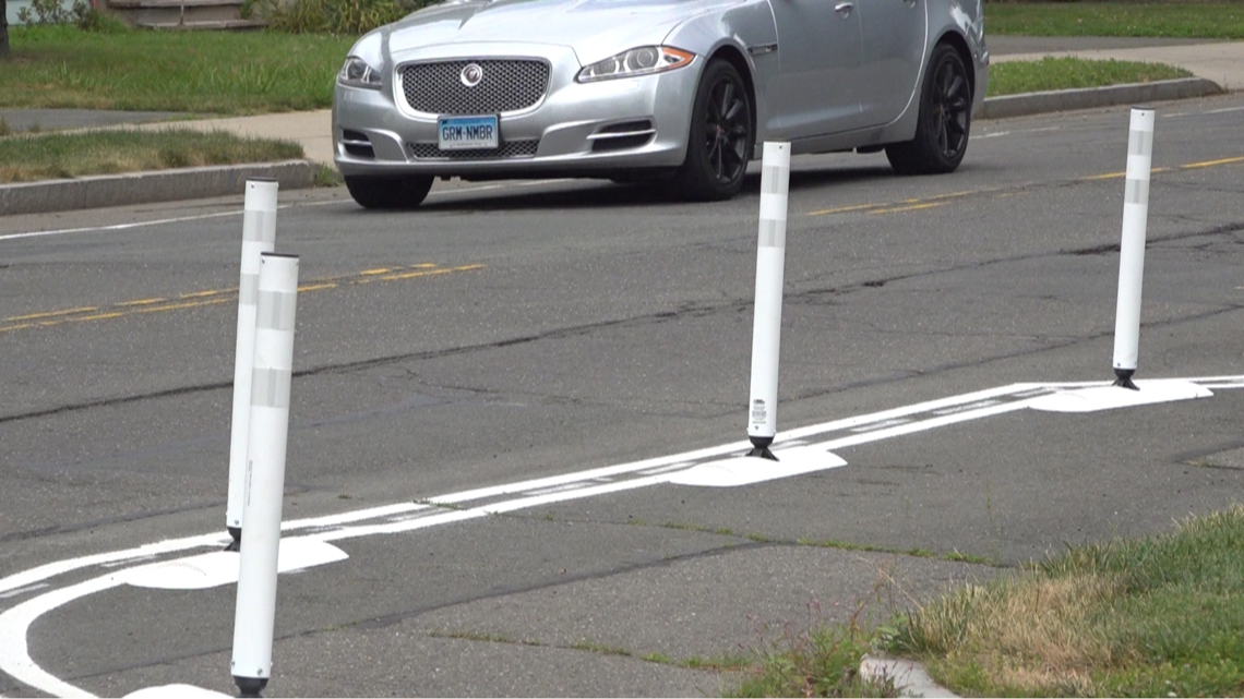 West Hartford, Conn. installs curb extenders to boost pedestrian safety ...