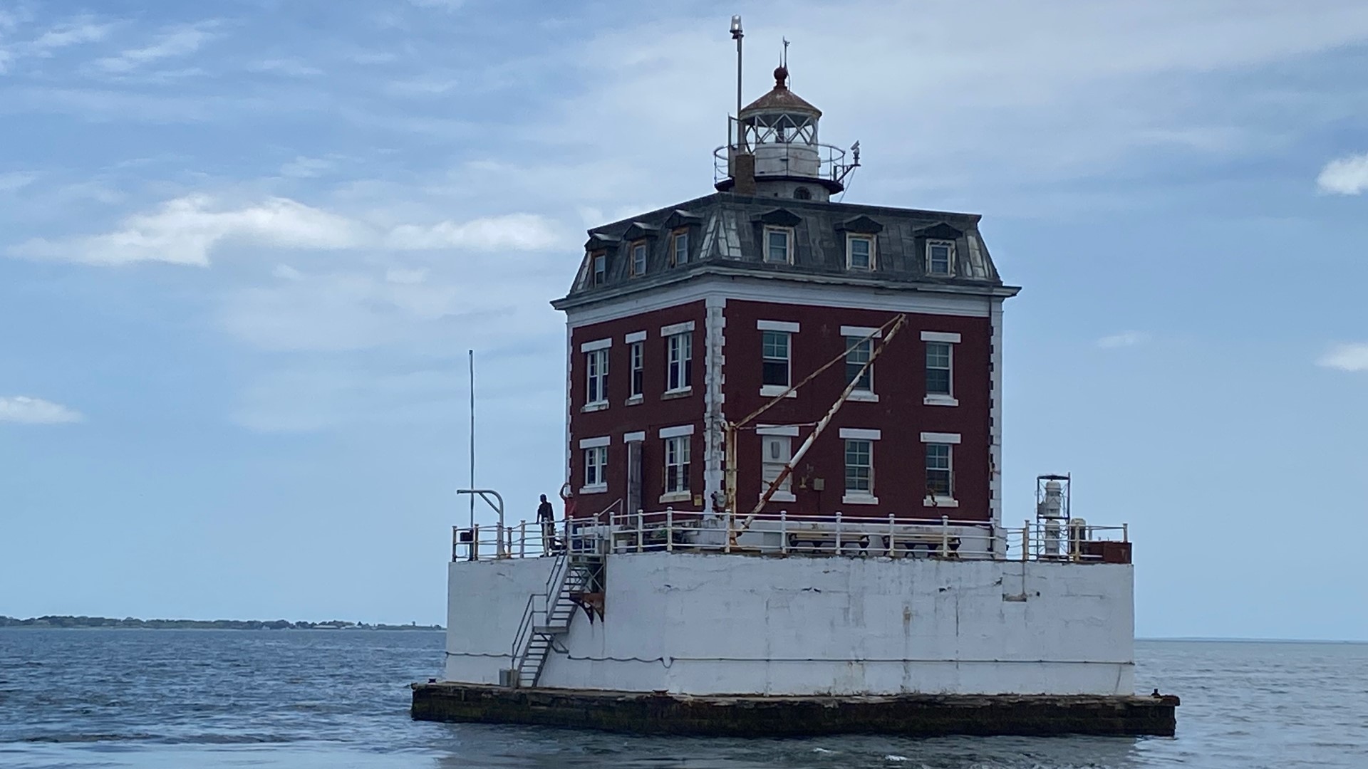 Ledge Lighthouse in Conn. welcomes back guests. | fox61.com