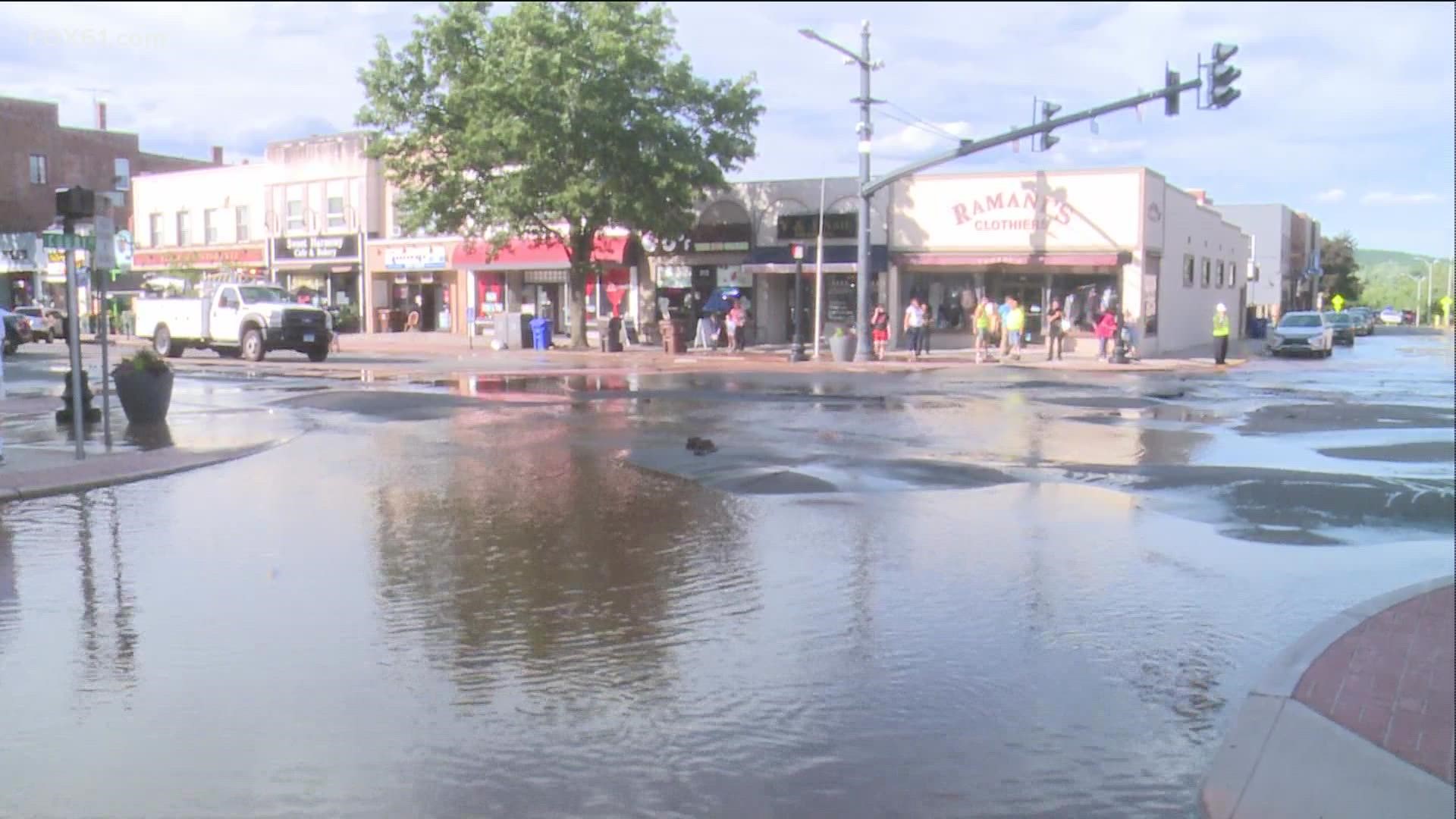 'Major' water main break floods downtown Middletown | fox61.com