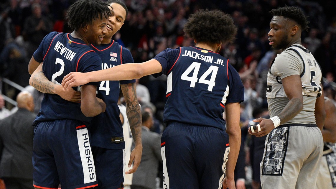 No. 24 UConn defeats Georgetown 68-62 | fox61.com