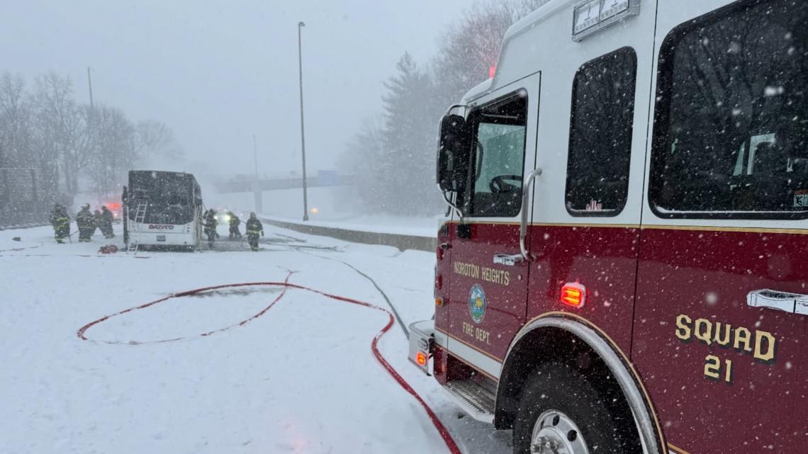 50 people evaluated, 5 hospitalized after bus fire on I-95 in Darien ...