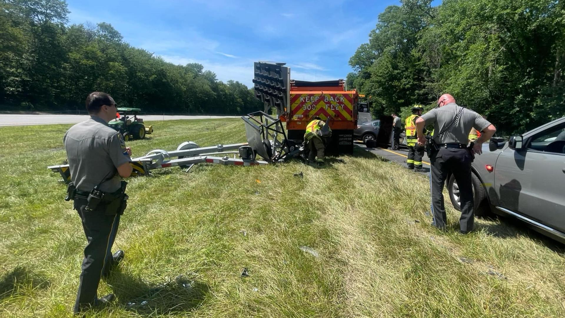 Crash involving DOT truck in Litchfield results in minor injuries ...