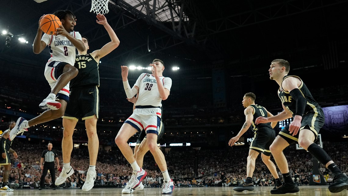 UConn is back on top! Huskies win 75-60, secure title | fox61.com