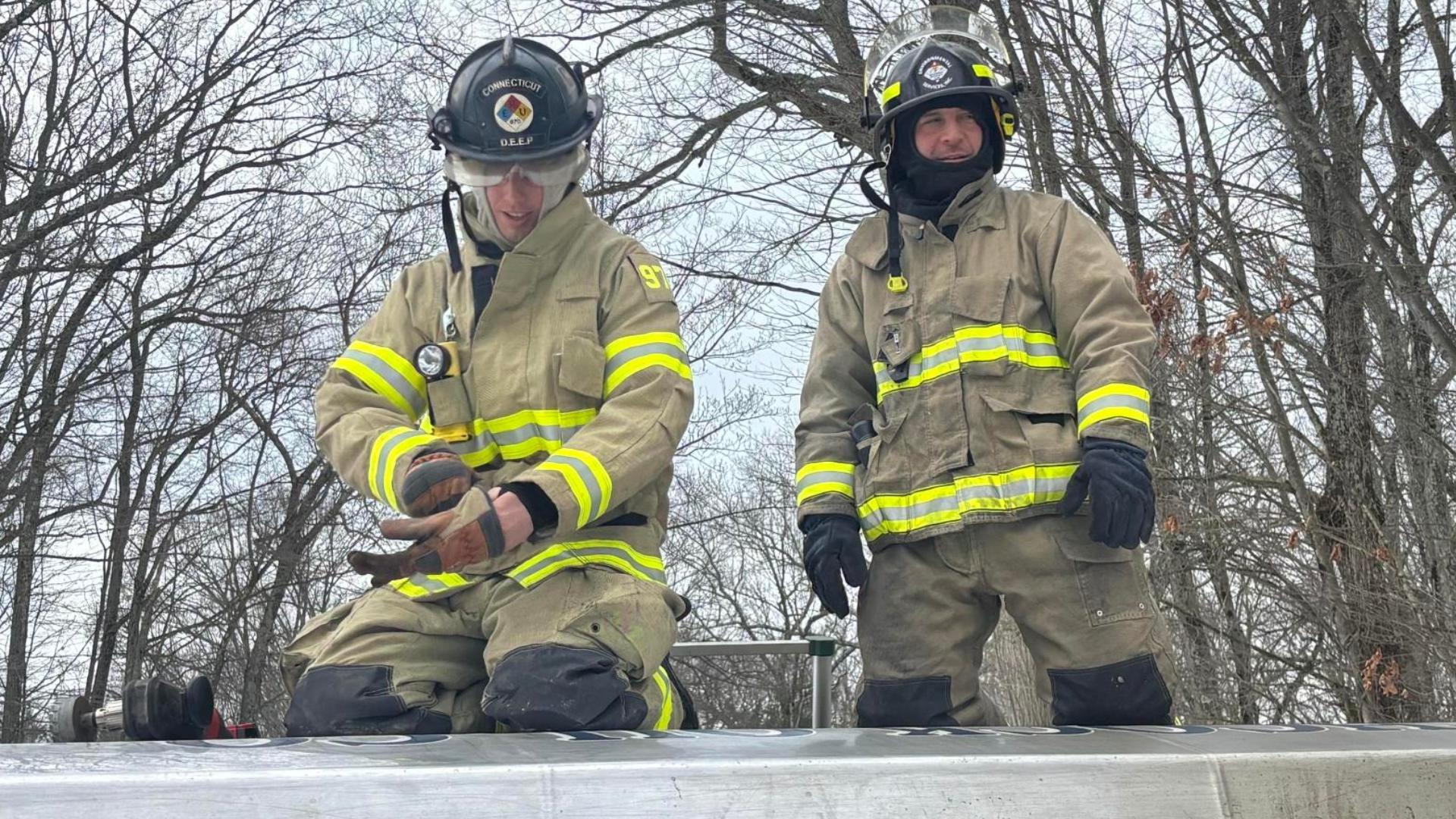 Tanker spills 1,000 gallons of fuel oil after Cheshire crash | fox61.com