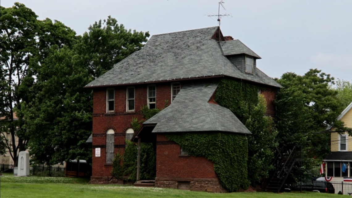 Synagogue offers historic building in Connecticut for $1 | fox61.com