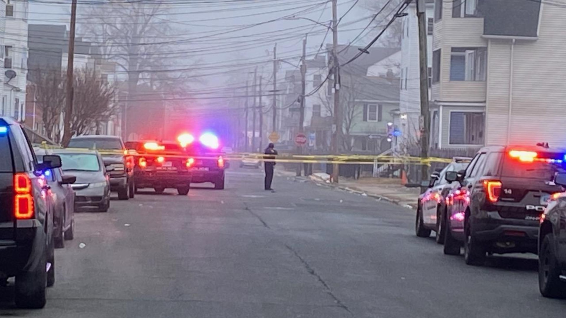 2 dead, 1 injured after Hartford shooting, police investigating | fox61.com