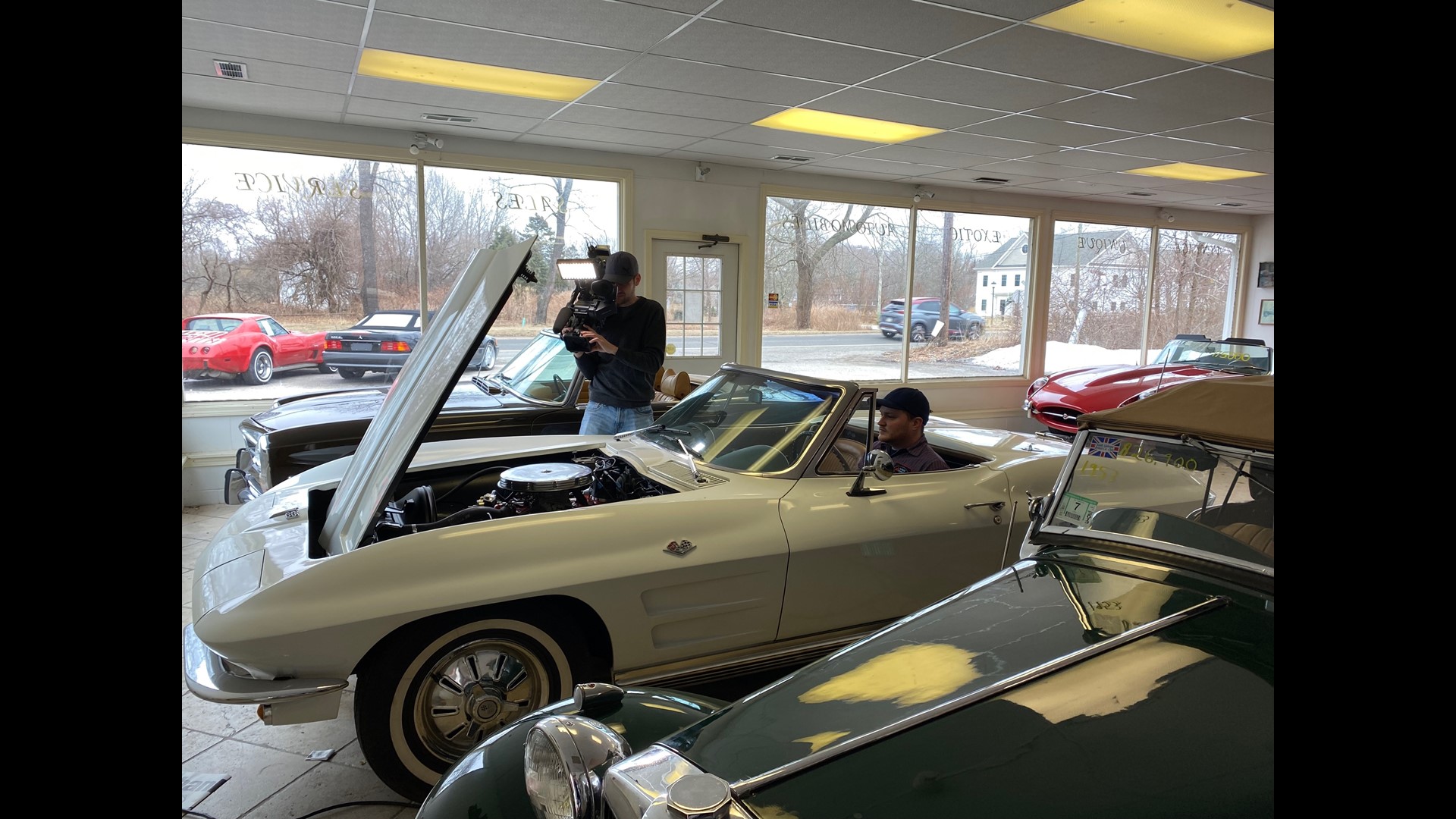 Connecticut vintage car shop restores classic vehicles | fox61.com
