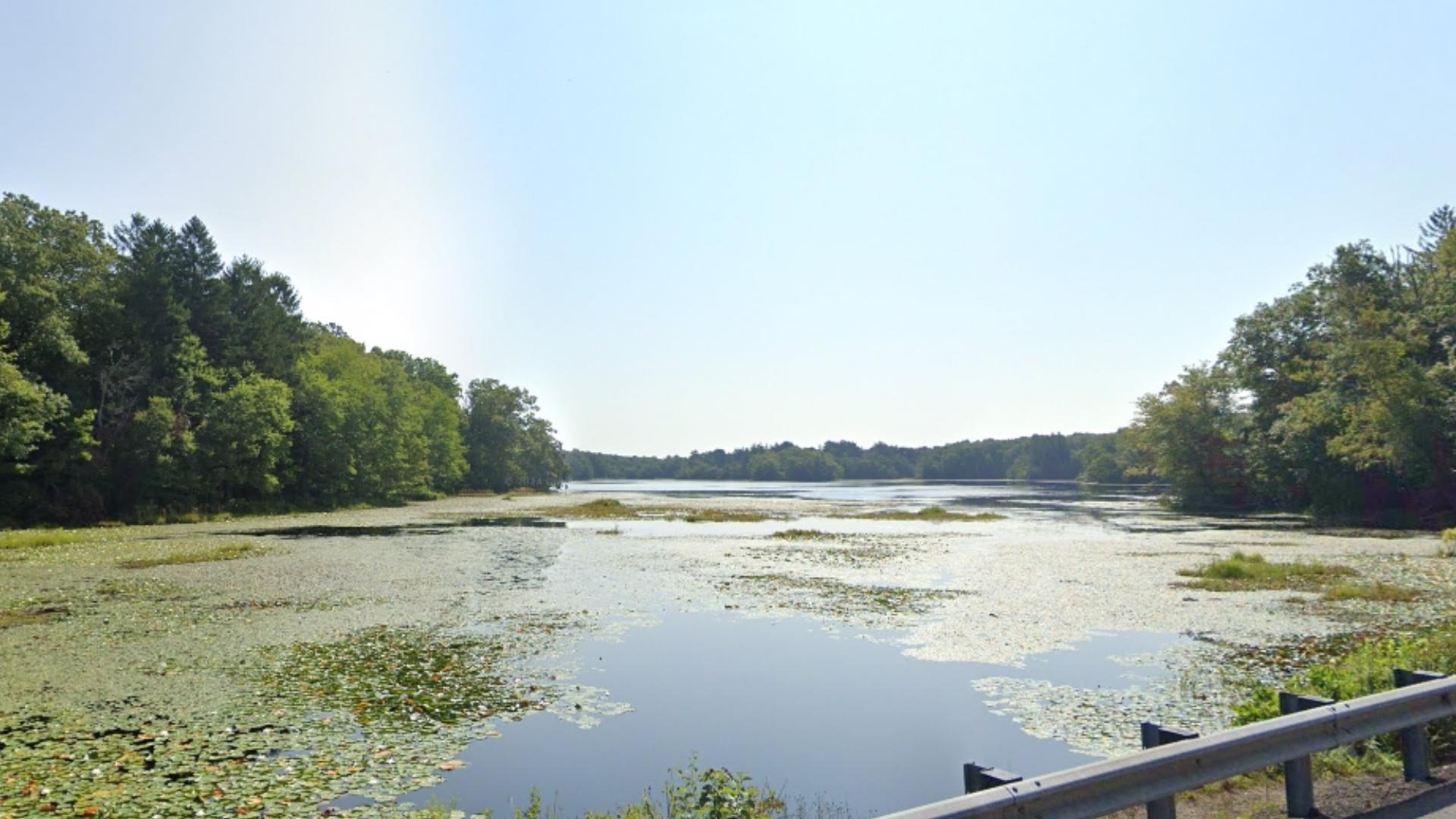 Search continues for missing man at Connecticut's Messerschmidt Pond ...