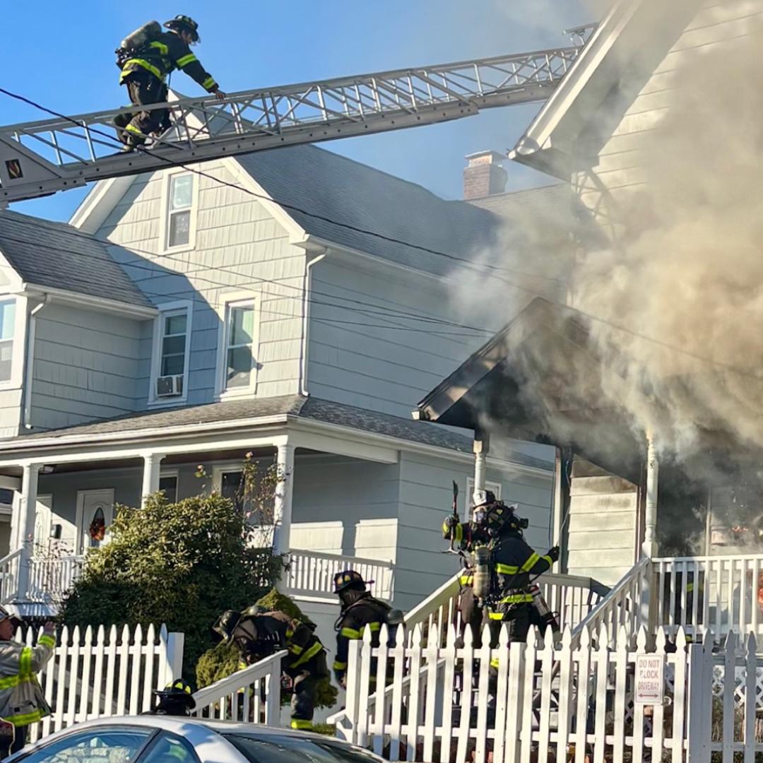 5 firefighters injured, 12 displaced after Norwalk house fire | fox61.com