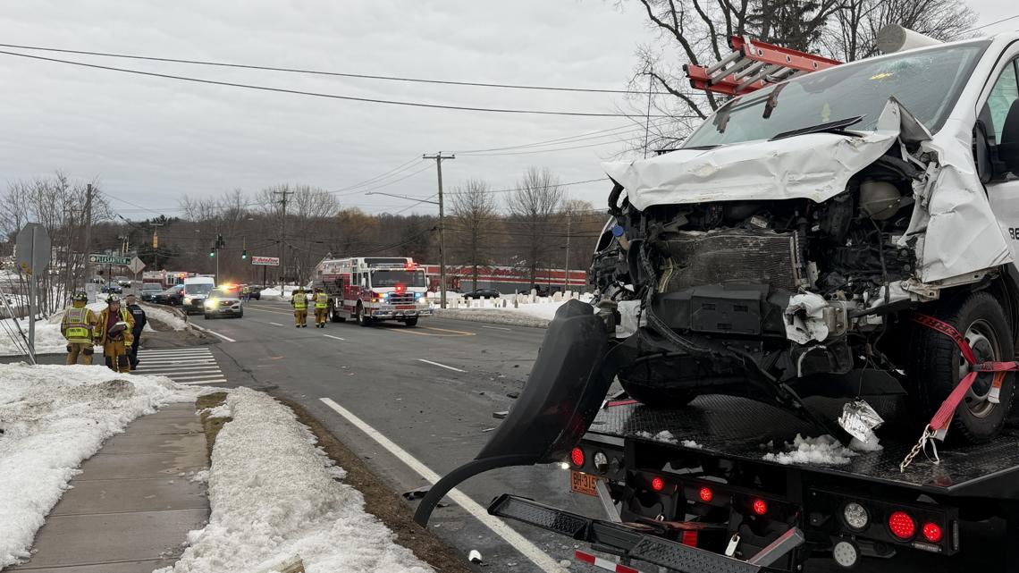 5 children hospitalized after serious crash involving Vernon school bus ...