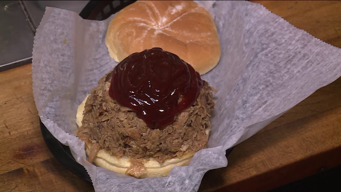 Foodie Friday: Pig Rig BBQ in Wallingford | fox61.com