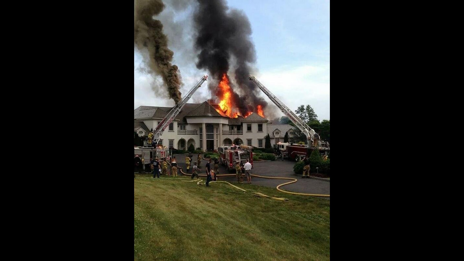 Firefighters Battle Massive House Fire In Middlebury | fox61.com