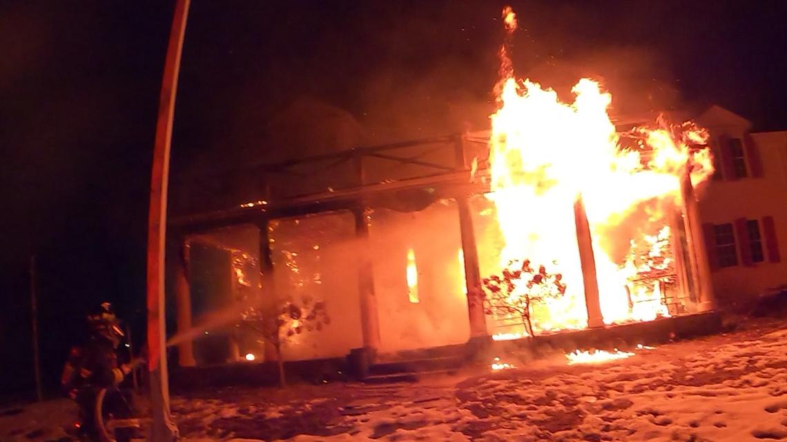 Fire at historic Manchester, Conn. mansion under investigation | fox61.com