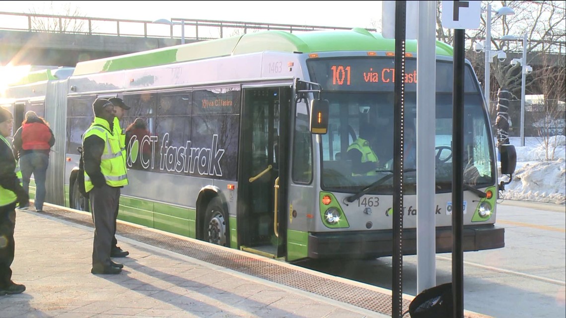 CTfastrak tests routes ahead of debut | fox61.com