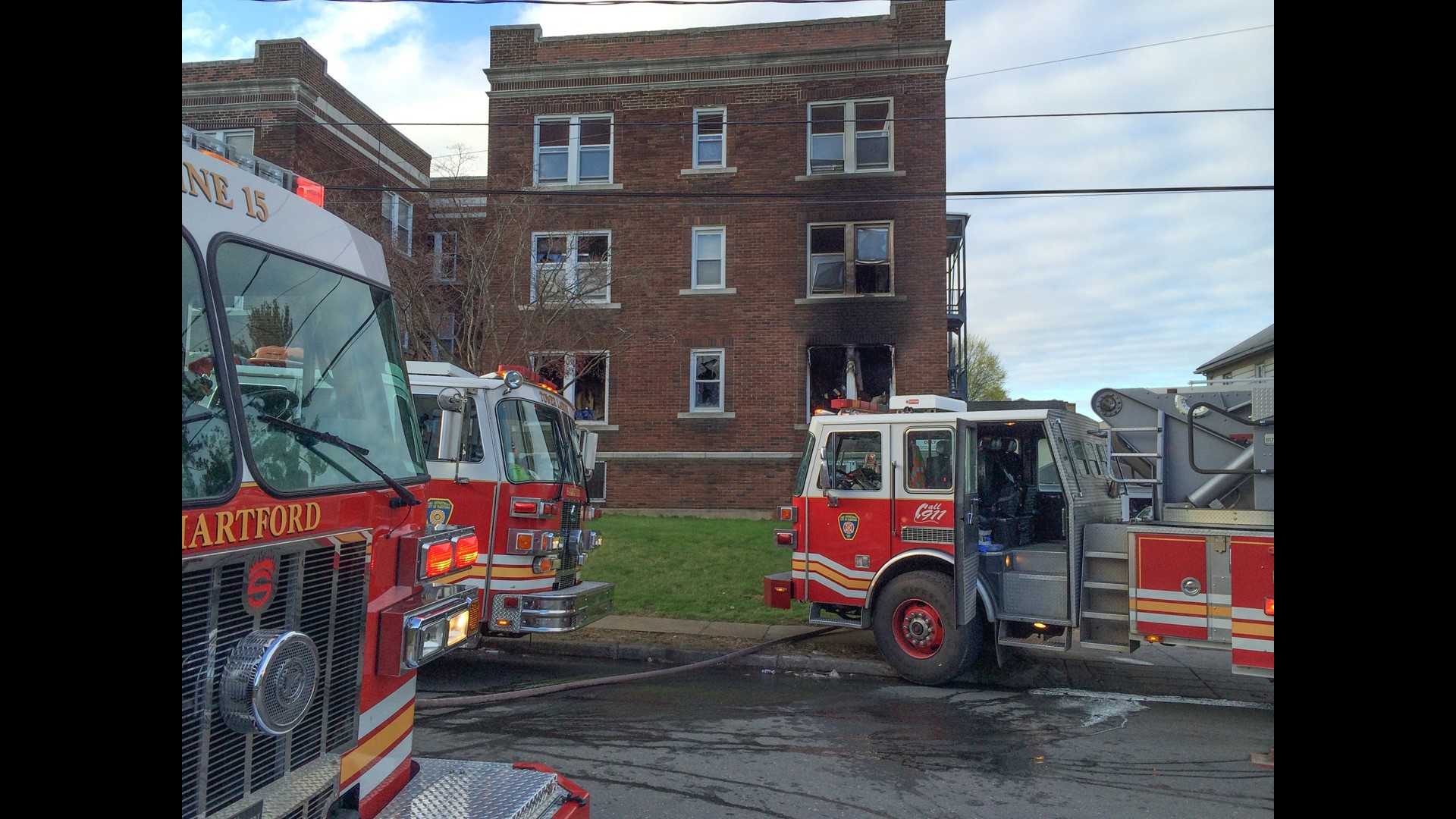 Three people injured in early morning Hartford fire | fox61.com