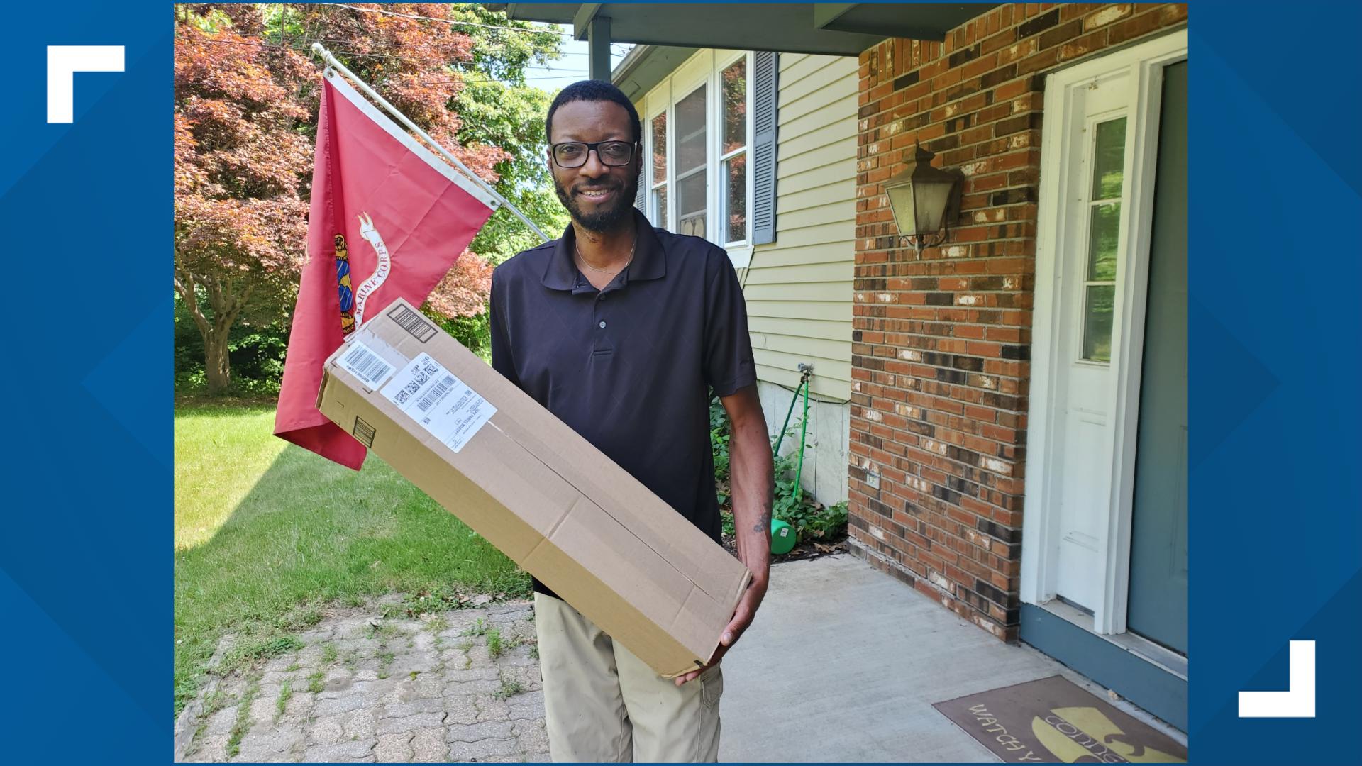 Quaker Hill Marine vet receives electronics from Mystic nonprofit ...