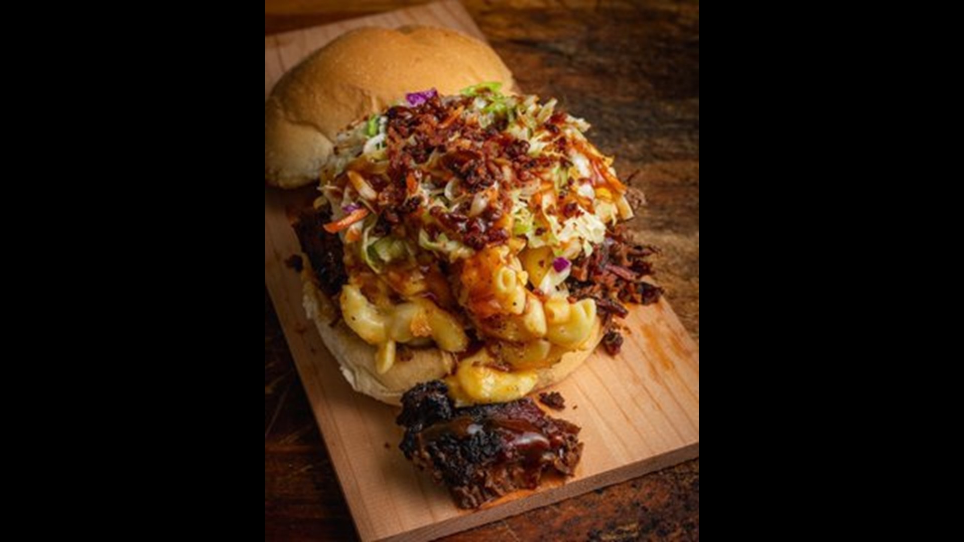 Thomas' Smokey Pit Stop in Manchester | fox61.com