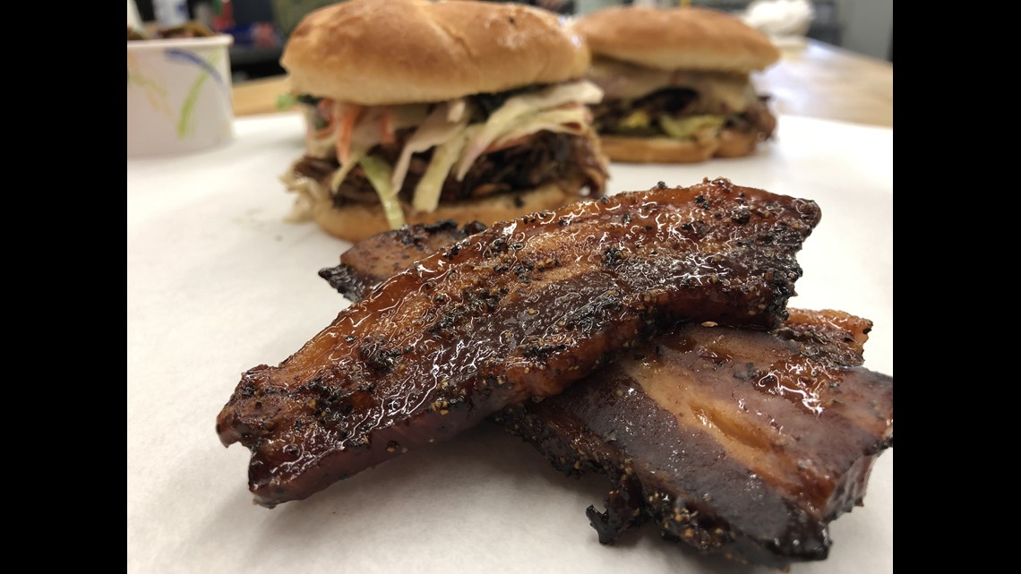 Foodie Friday: Sugar & Smoke Brazen BBQ in Putnam | fox61.com
