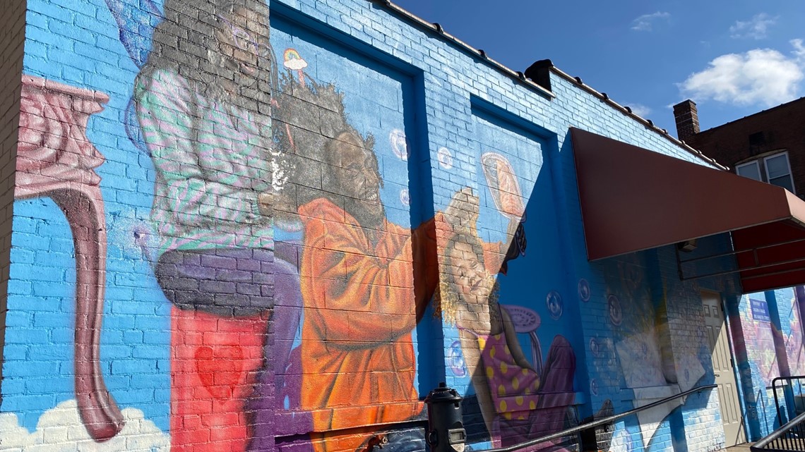 New mural to brighten entrance of DCF office in Connecticut | fox61.com