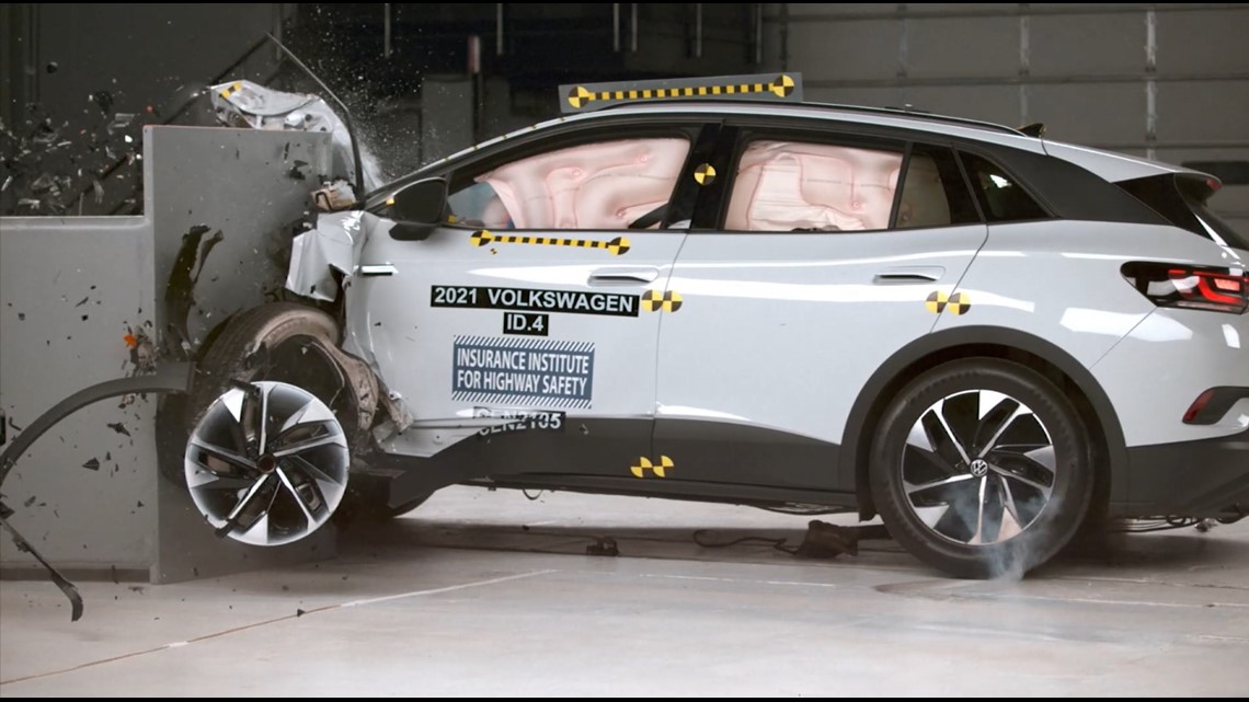 IIHS Top Safety Pick crash tests harder to pass | fox61.com